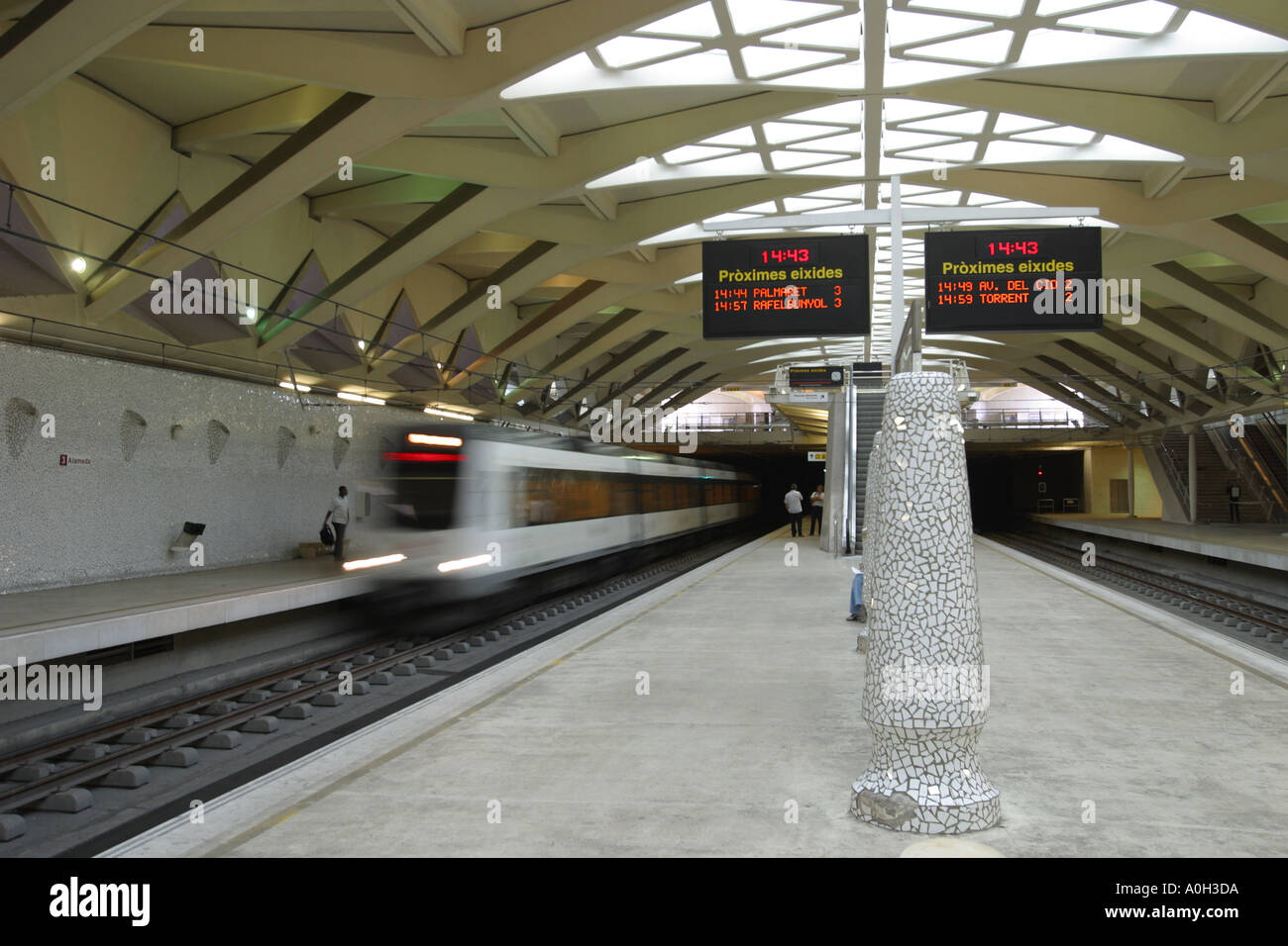 Valencia metro system hi-res stock photography and images - Alamy