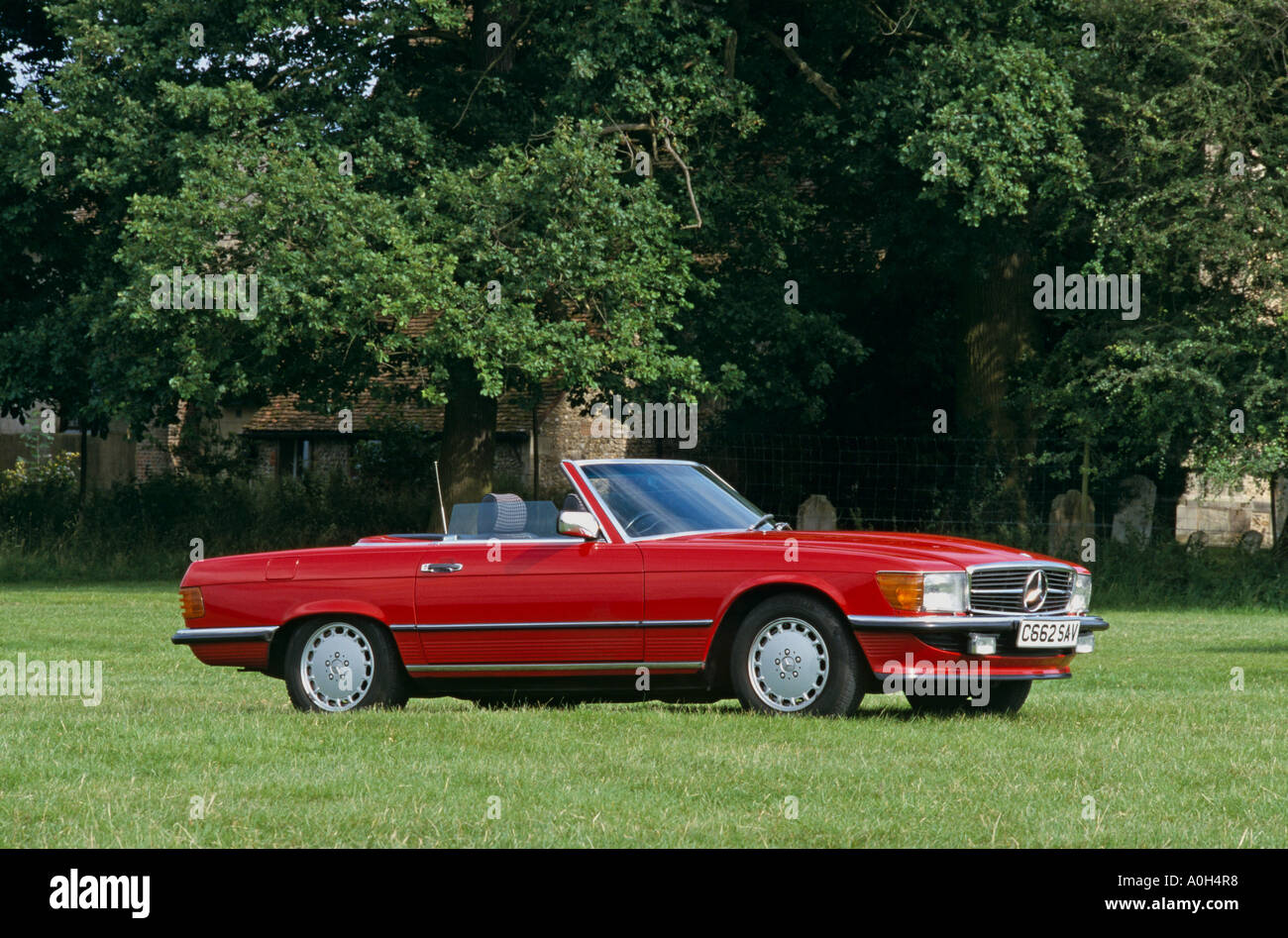 Mercedes benz r107 hi-res stock photography and images - Alamy