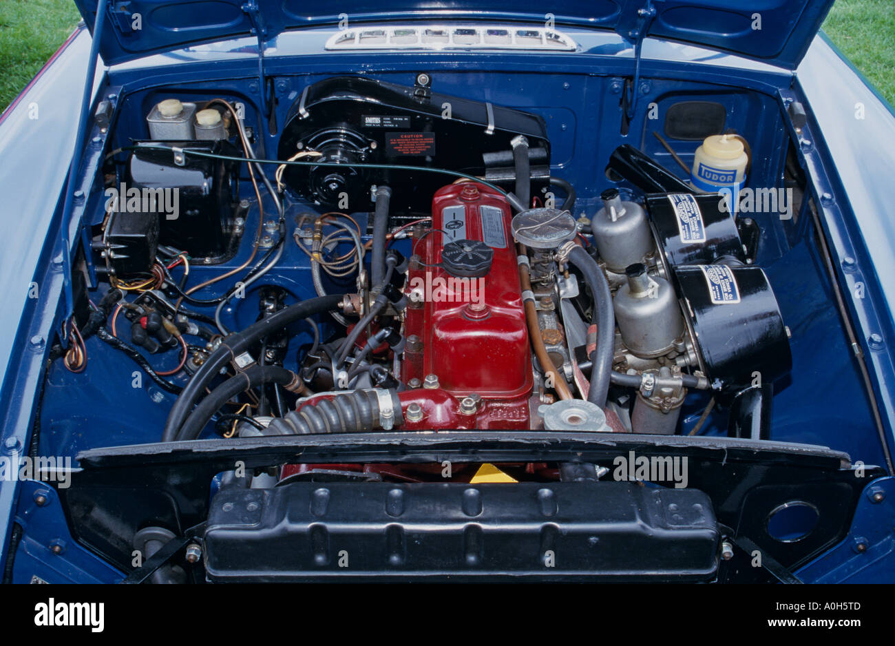 MG B Roadster MK1 of 1966. Introduced 1962. 1798cc Stock Photo - Alamy