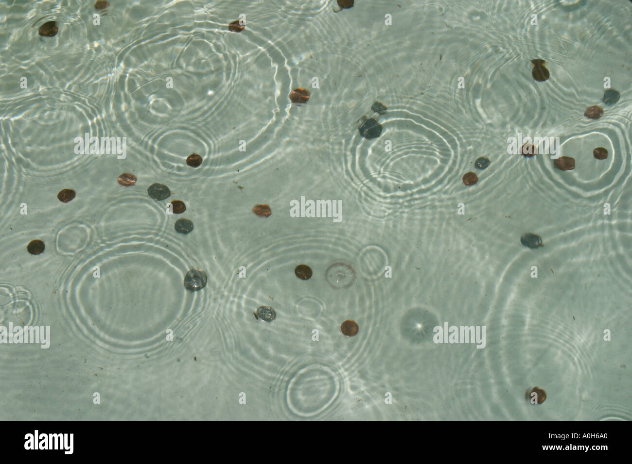 Fountain coins water ripples hi-res stock photography and images - Alamy