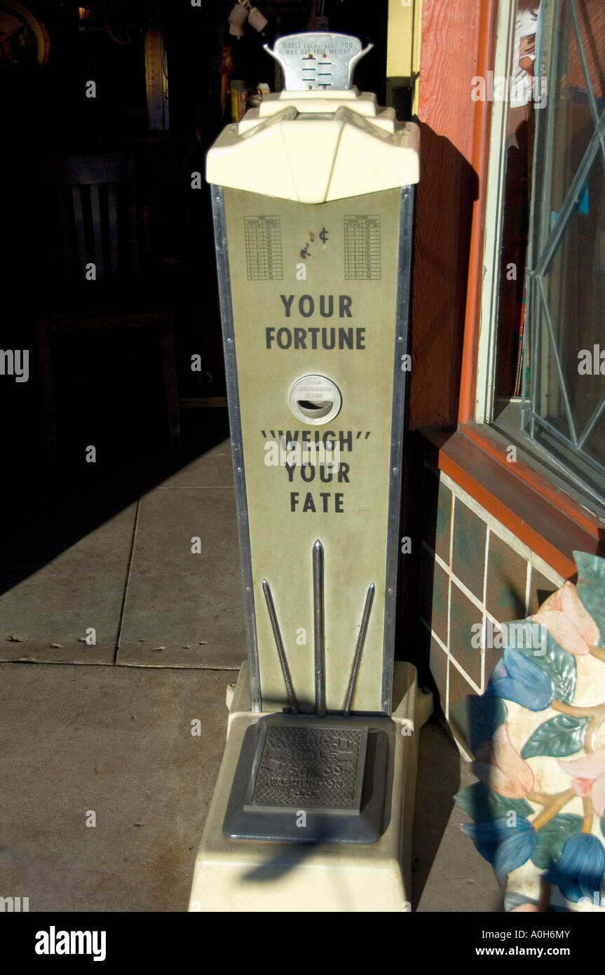 old weight and fortune scale 1 Stock Photo - Alamy