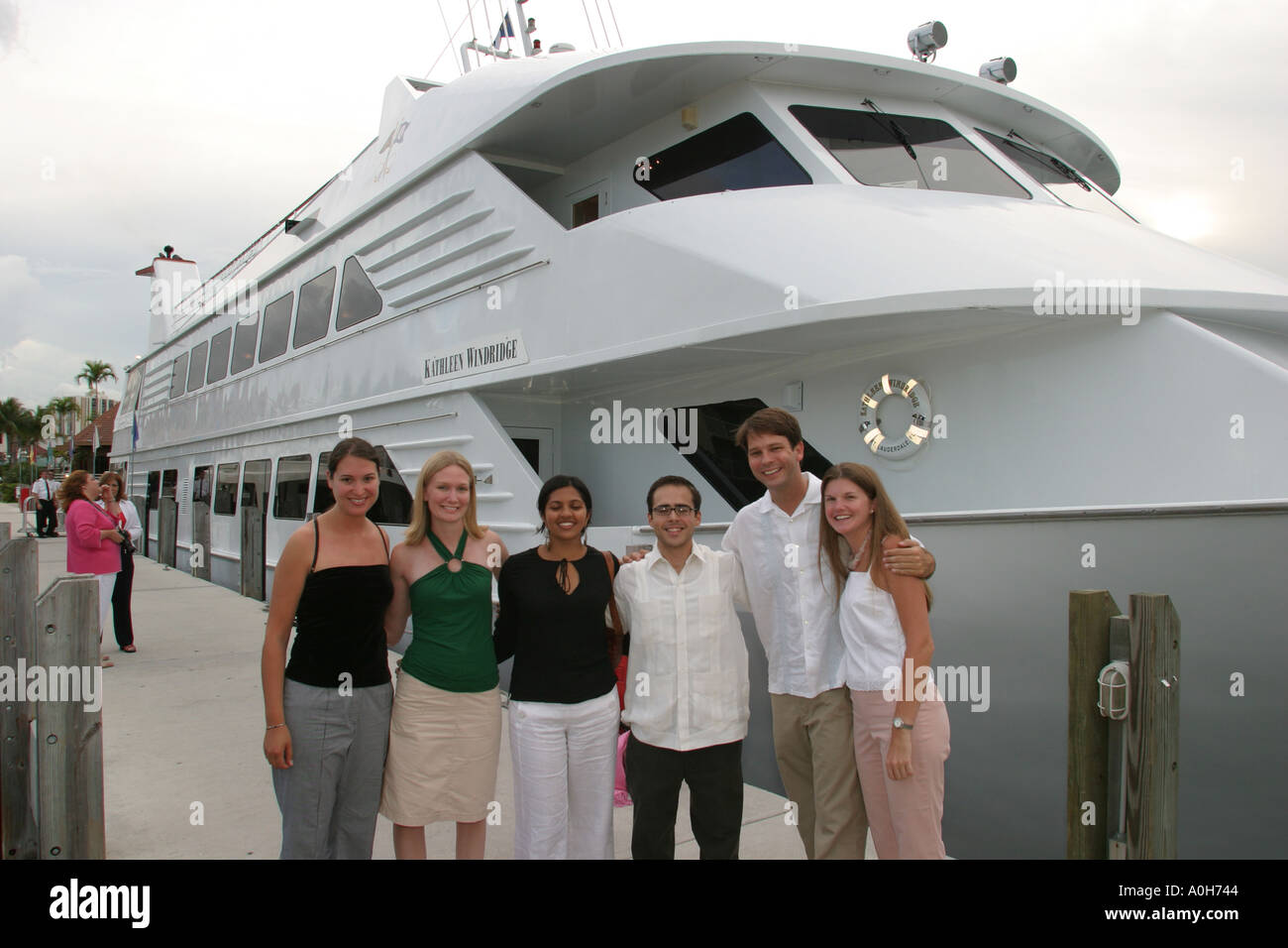 Intracoastal kathleen windridge dinner cruise yacht hi-res stock ...