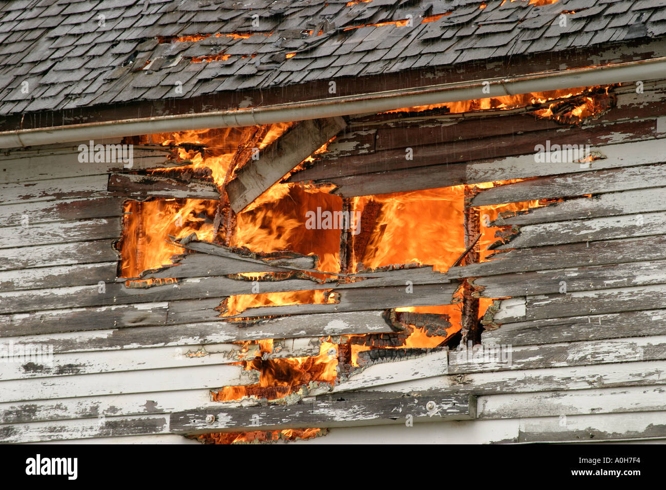 Burning barn hi-res stock photography and images - Alamy