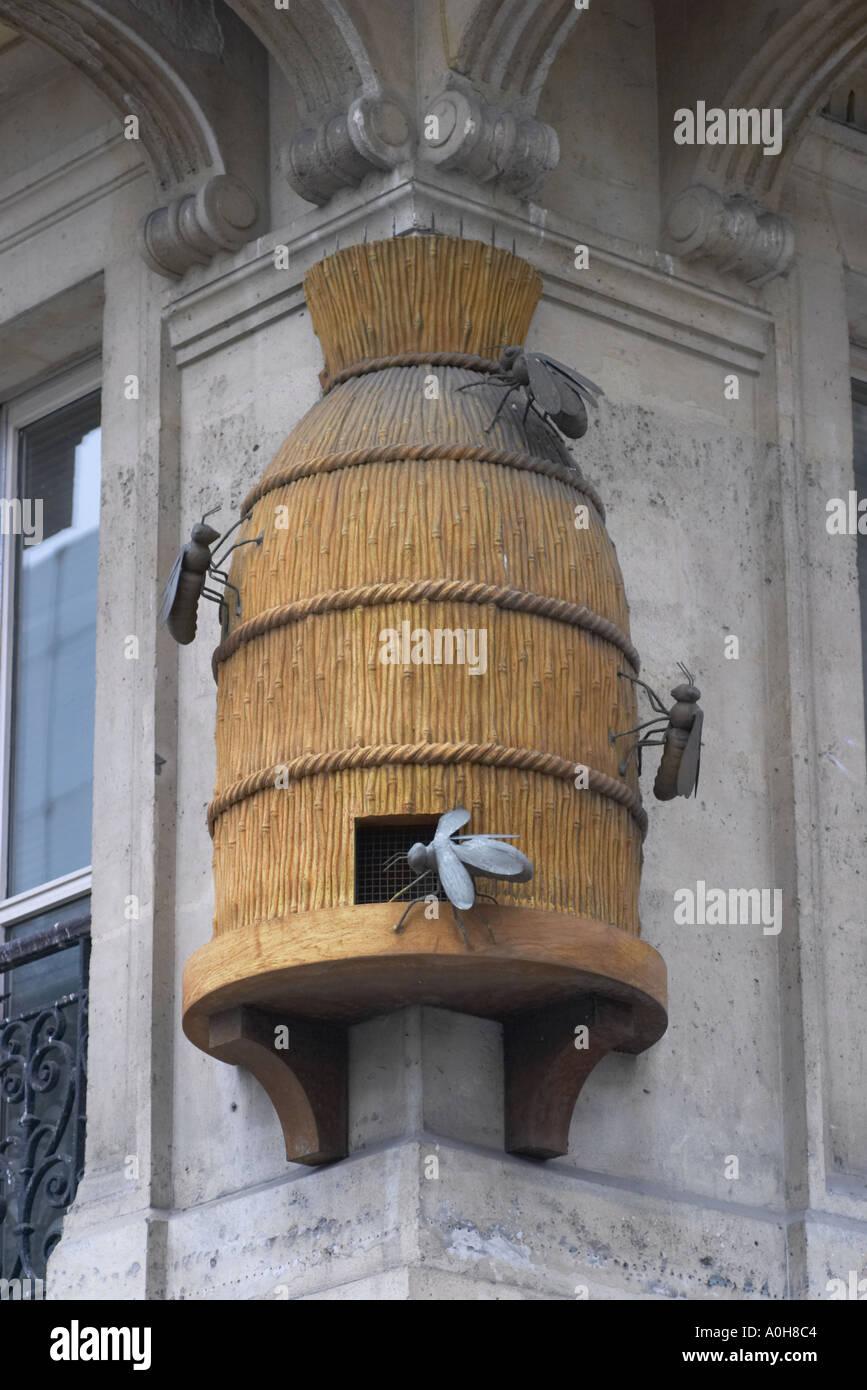 Beehive corner building hi-res stock photography and images - Alamy