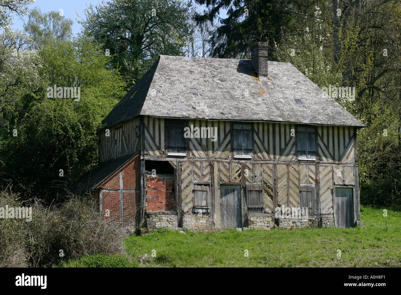 Farmhouse in countryside near Lisieux Normandy France Stock Photo - Alamy