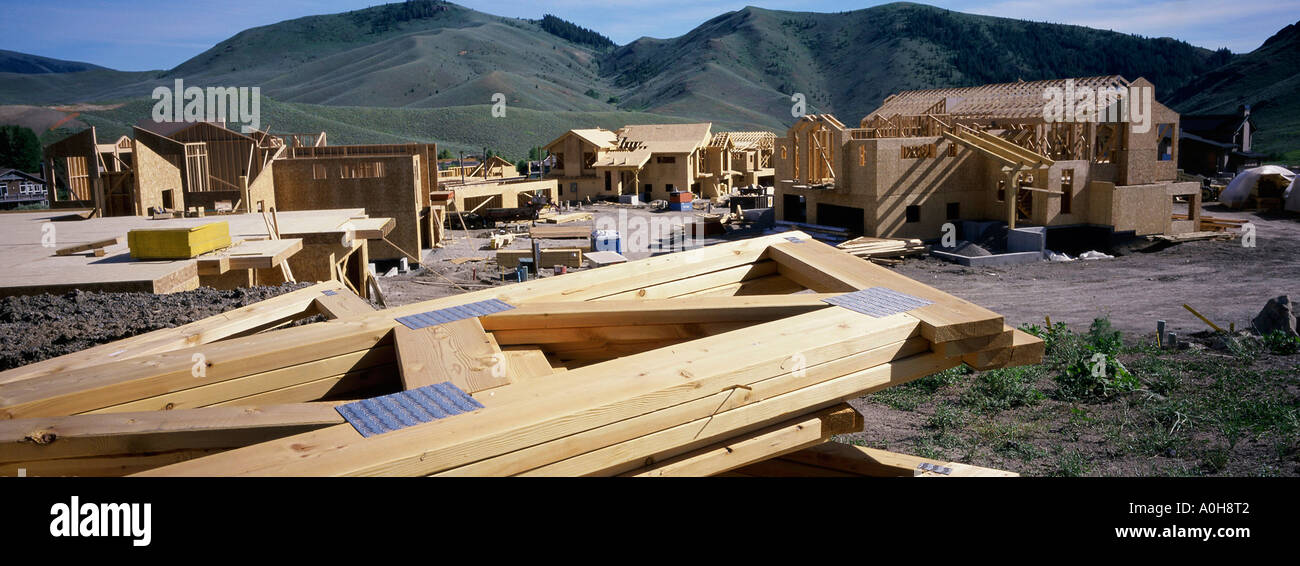 Wooden building material at a construction site Stock Photo - Alamy