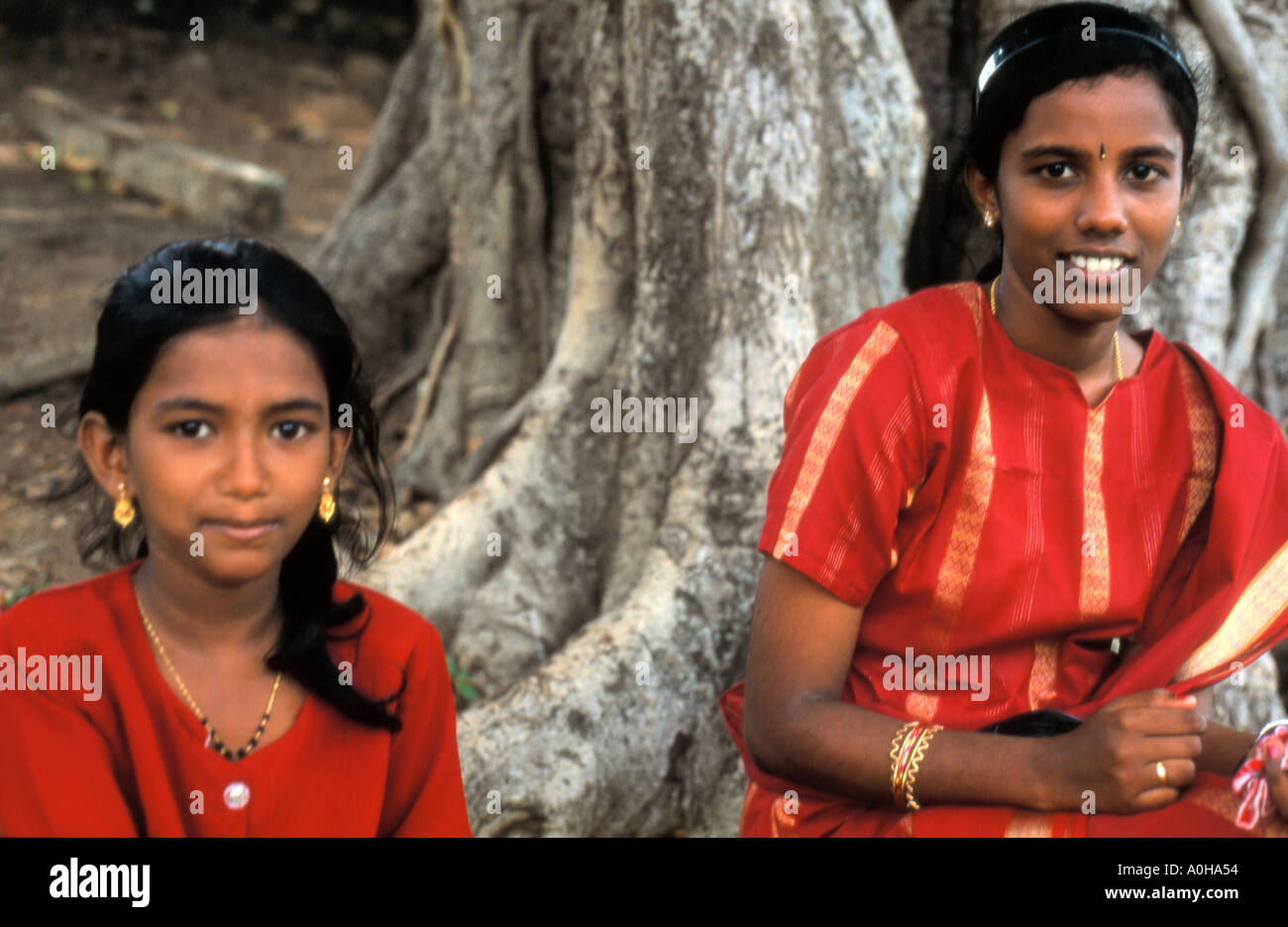 Tamil girls hi-res stock photography and images - Alamy