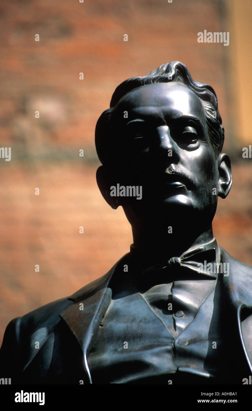 Puccini Statue in Lucca Tuscany Italy Europe EU Stock Photo - Alamy