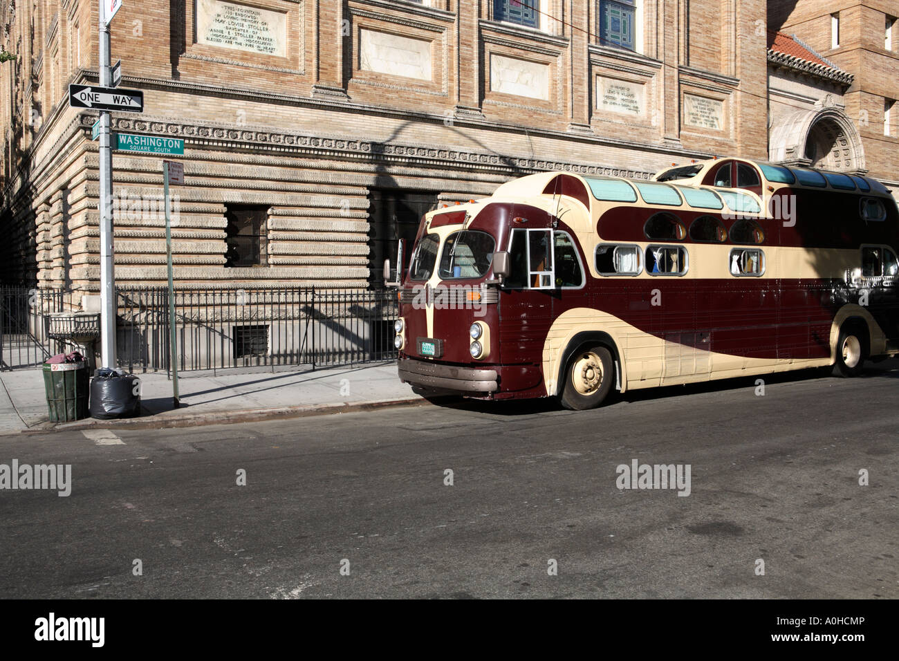 Historic Bus High Resolution Stock Photography and Images - Alamy