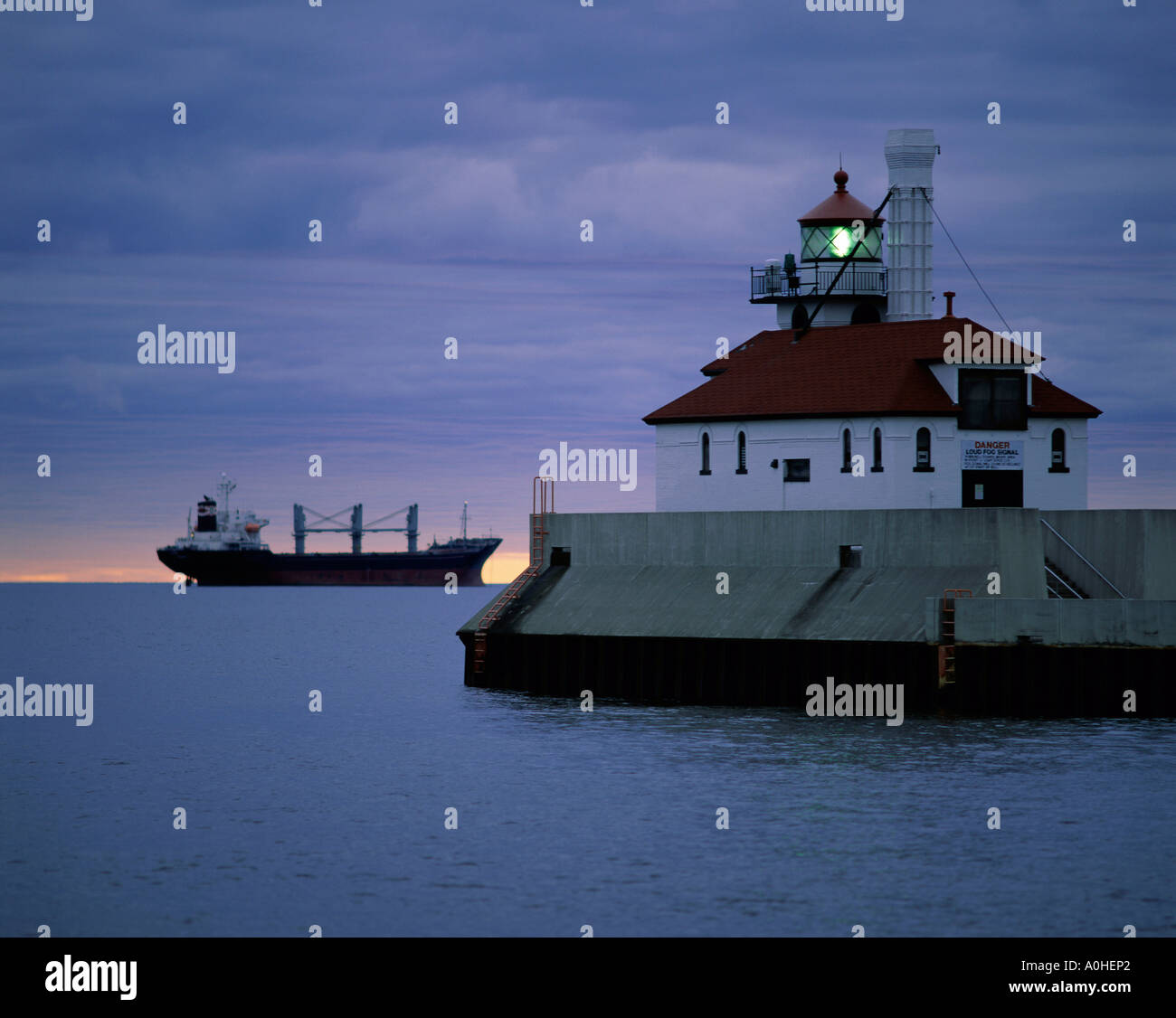 South breakwater outer light hi-res stock photography and images - Alamy