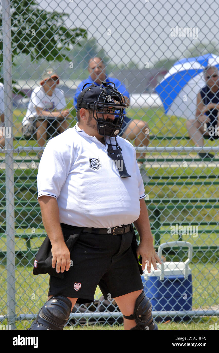 Girls softball team coach hi-res stock photography and images - Alamy