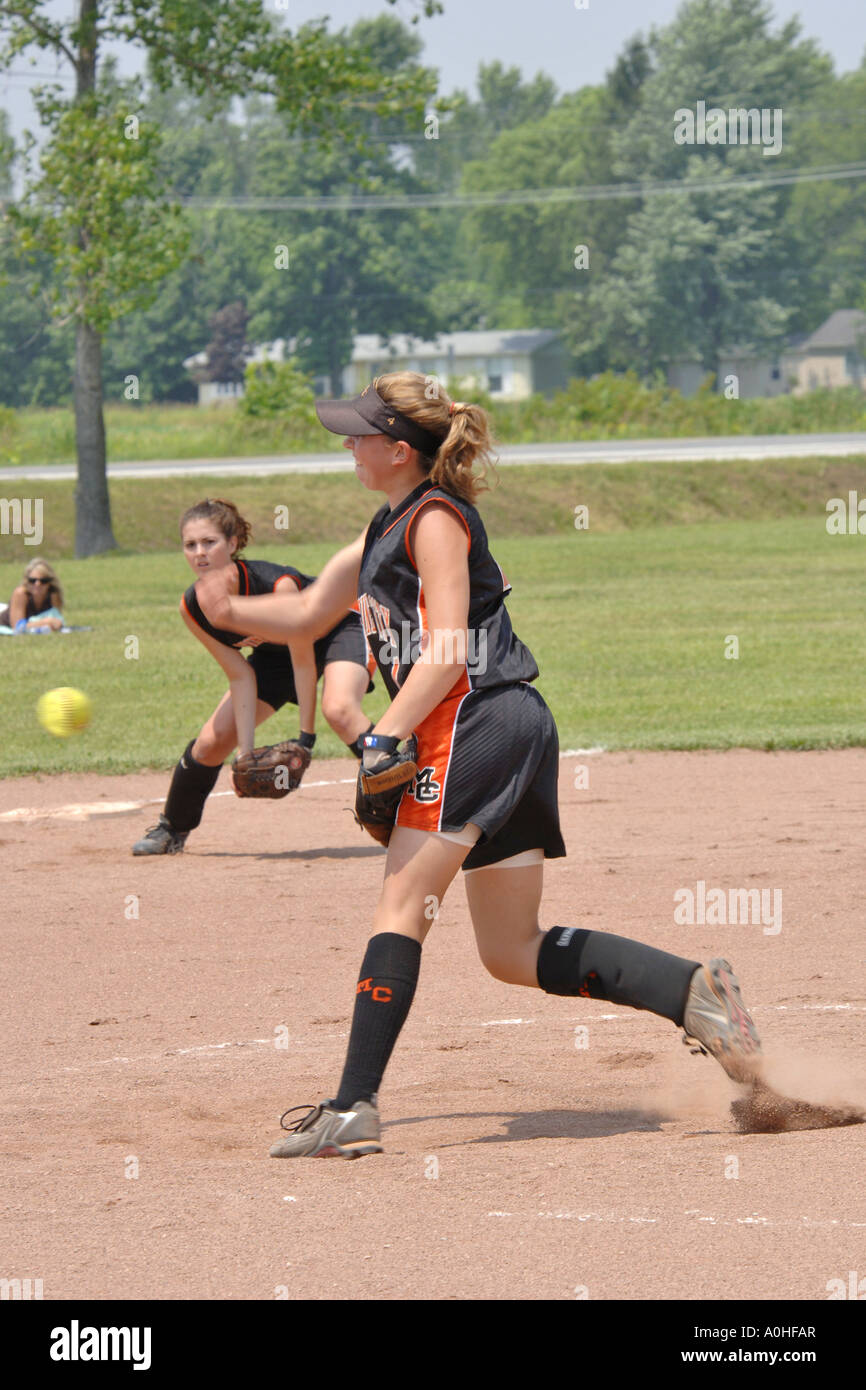 Girls playing softball hi-res stock photography and images - Alamy