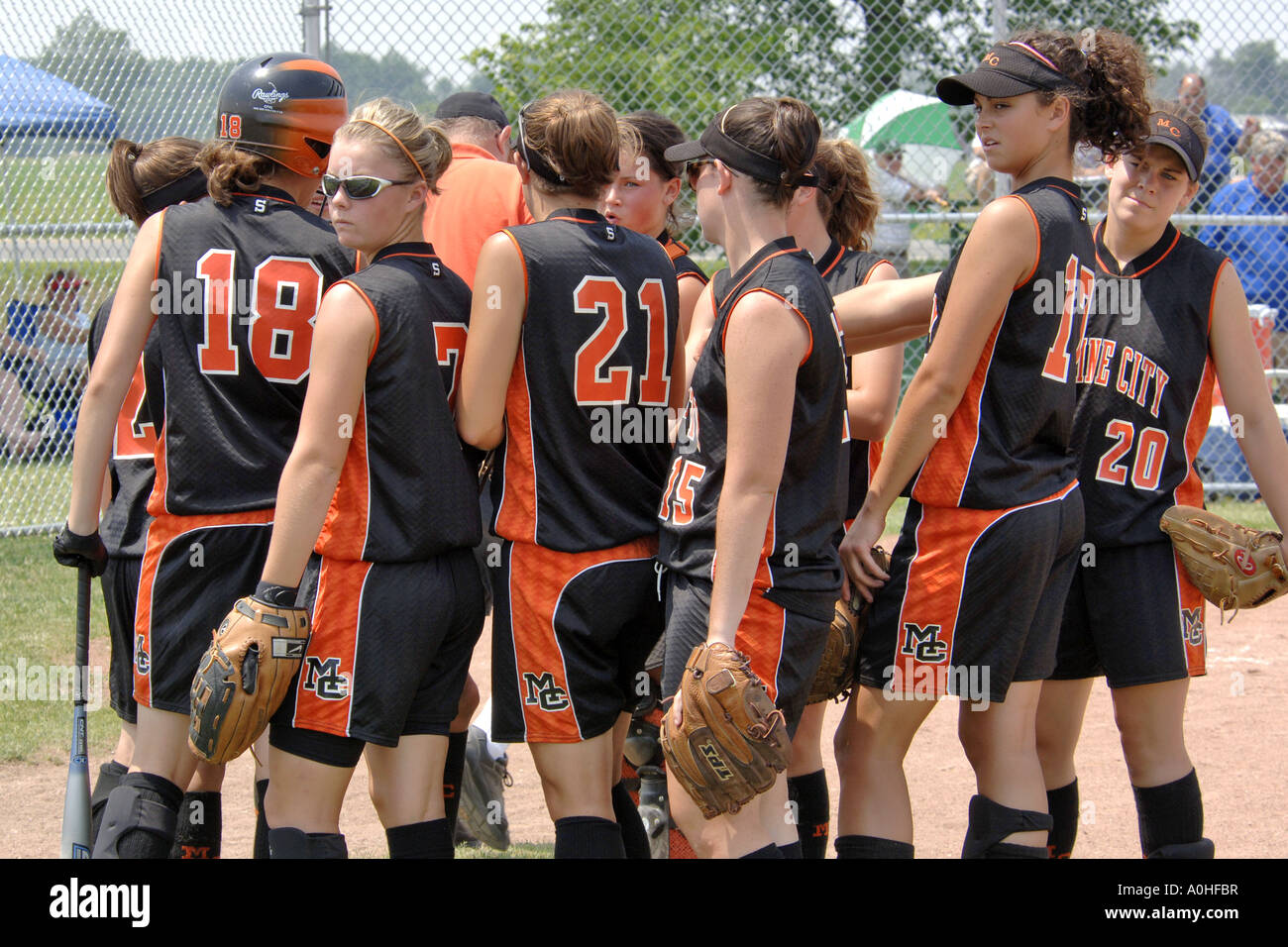 Women baseball league playing hi-res stock photography and images - Alamy