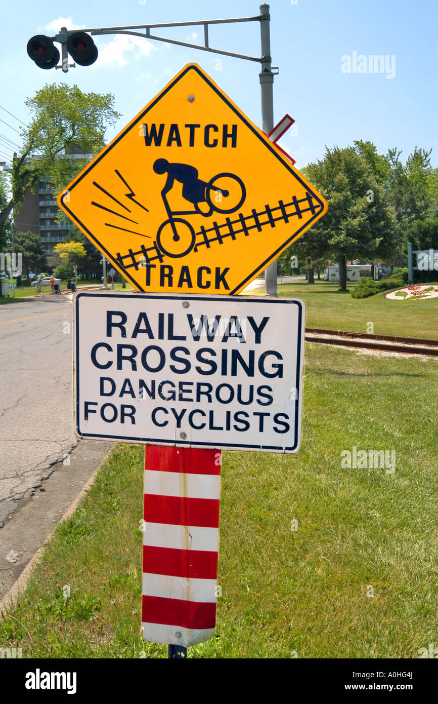 Cyclist awareness sign hi-res stock photography and images - Alamy