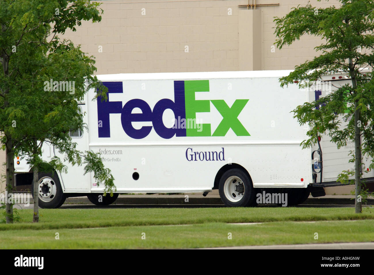 Fedex ground van hi-res stock photography and images - Alamy