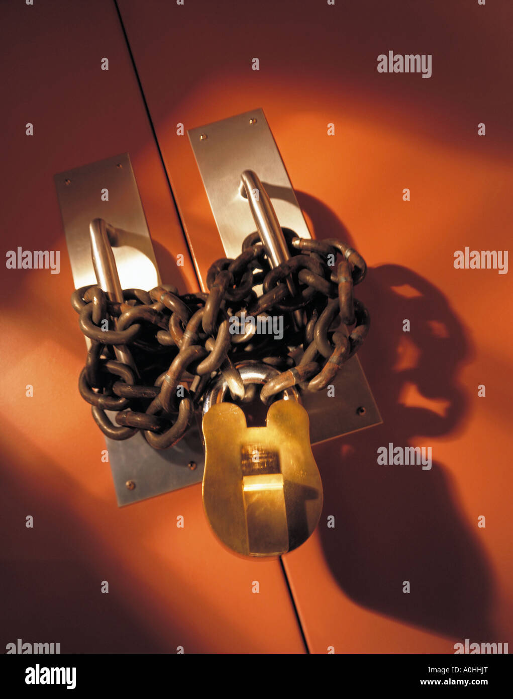 lock and chain on double doors Stock Photo - Alamy