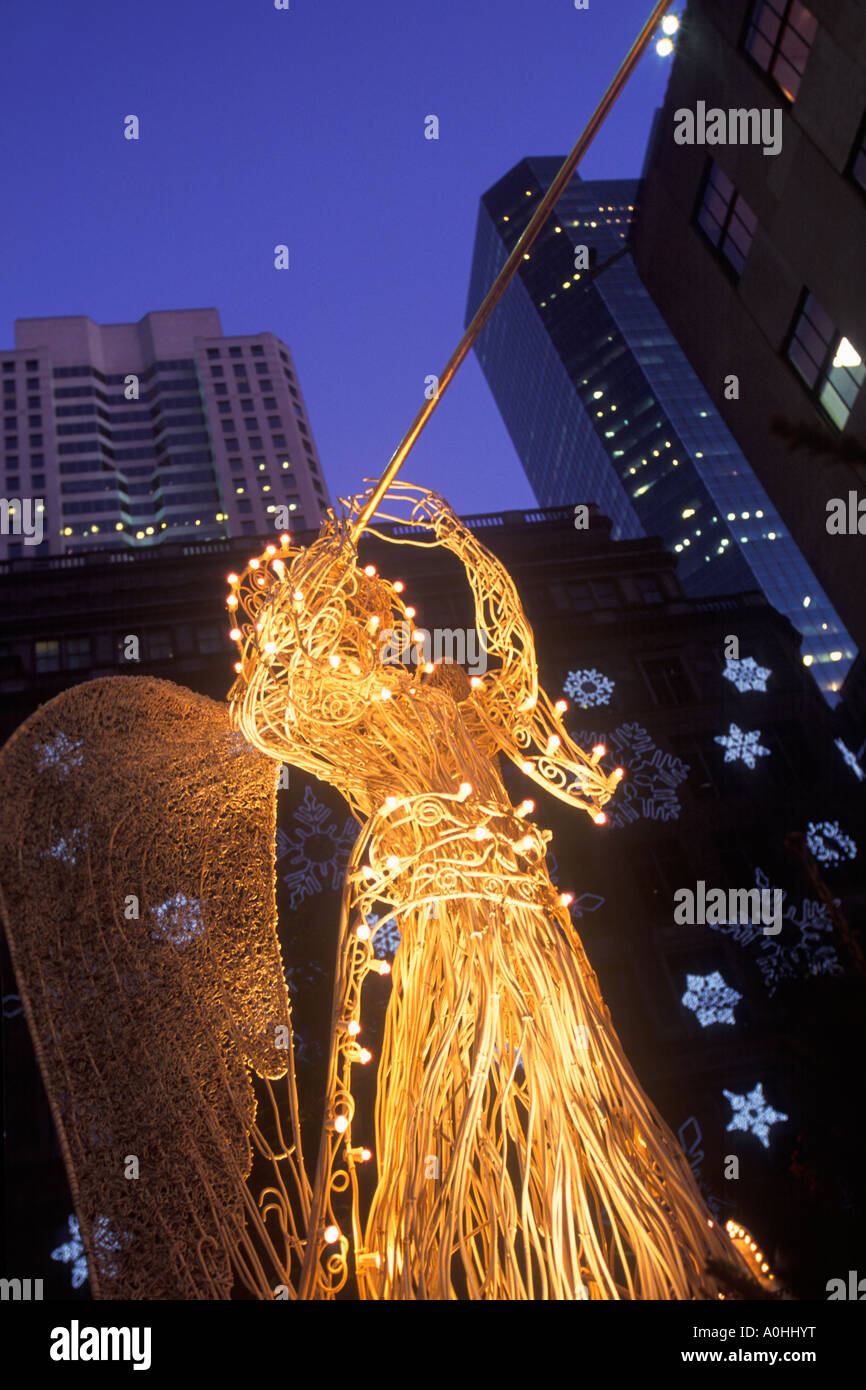 Angels rockefeller center hi-res stock photography and images - Alamy
