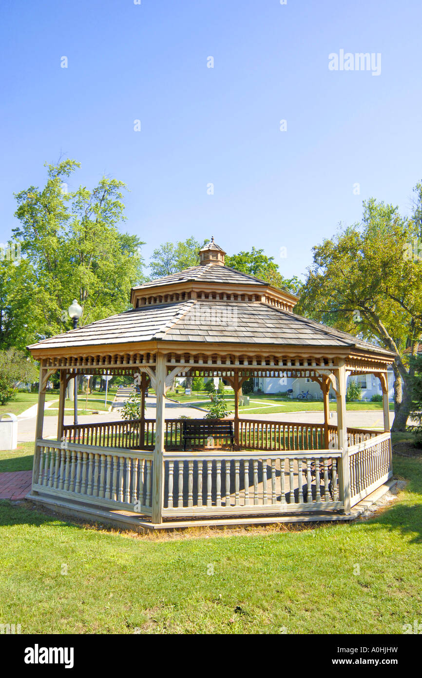 Small town bandstand hi-res stock photography and images - Alamy