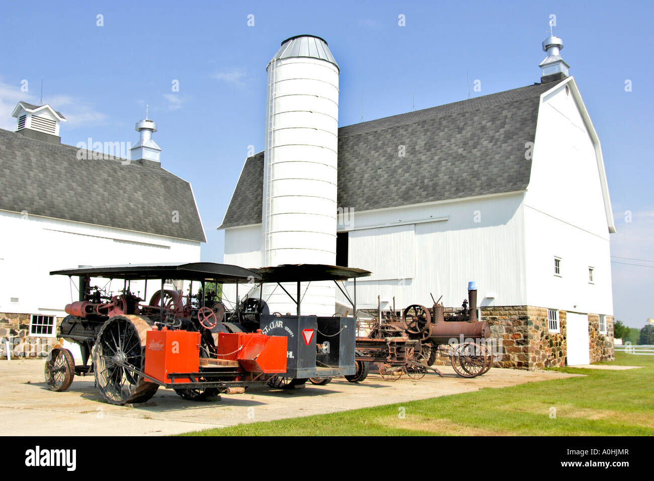 Traditional american barns hi-res stock photography and images - Alamy