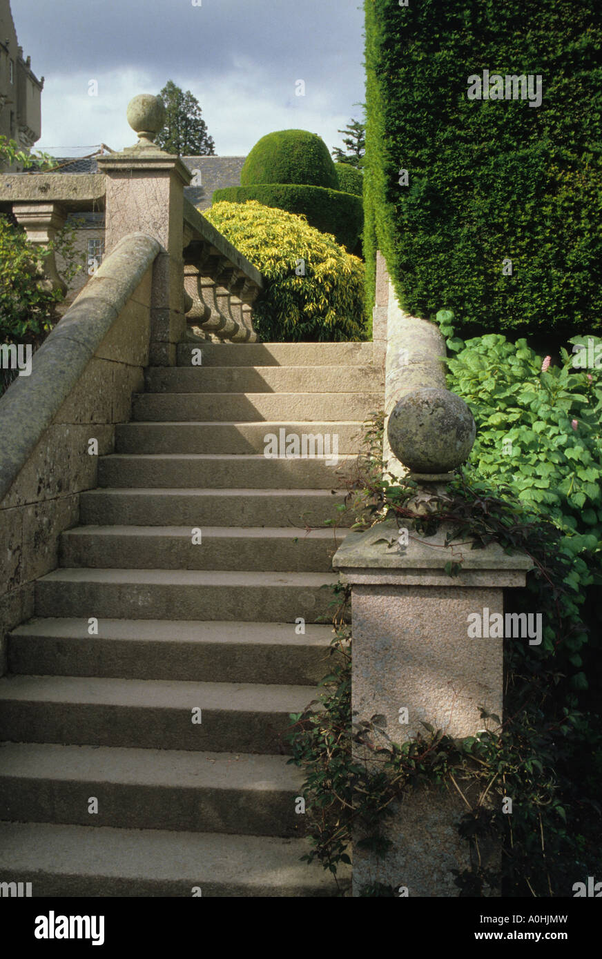 Grand garden steps hi-res stock photography and images - Alamy