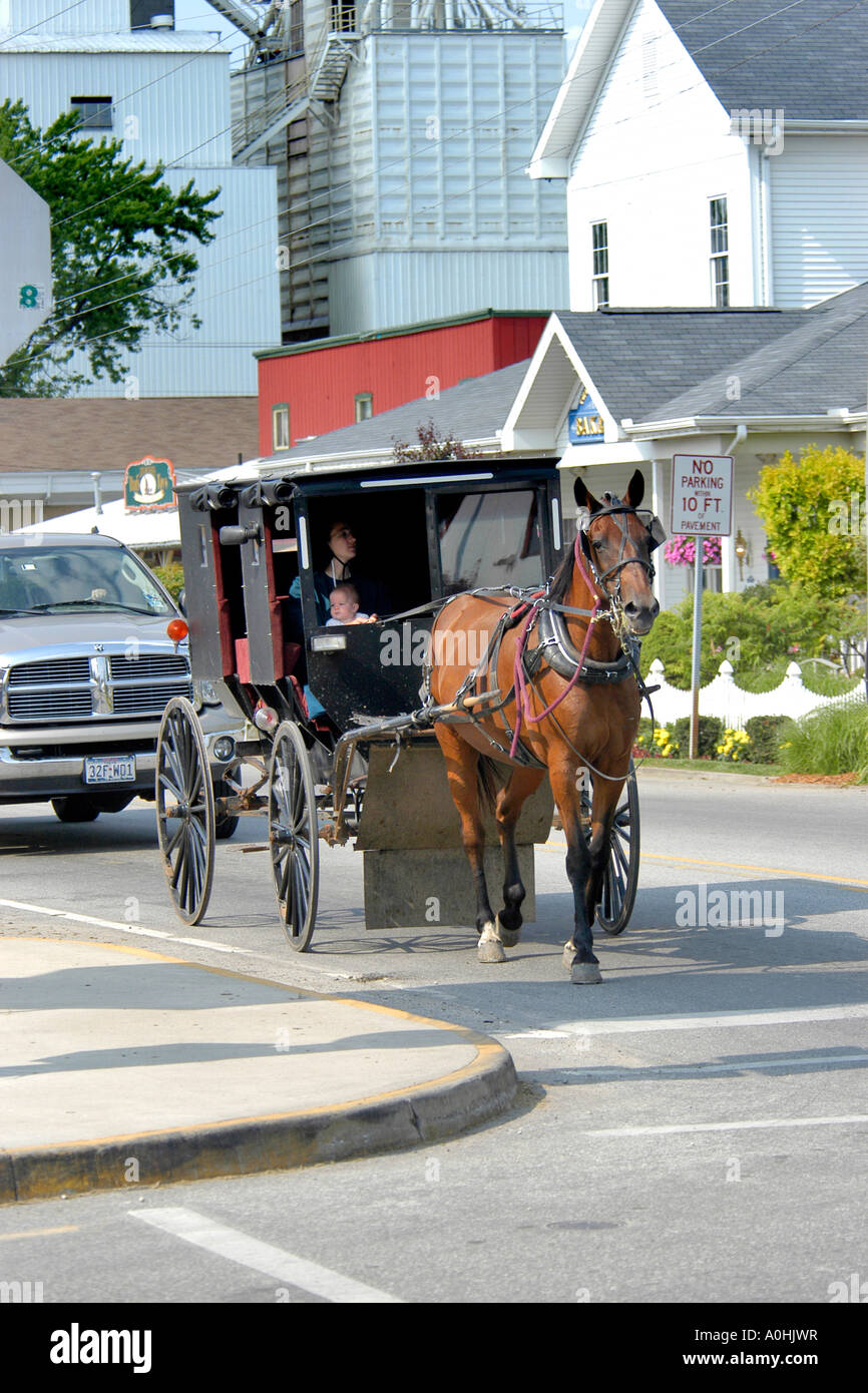 Amish people hi-res stock photography and images - Alamy