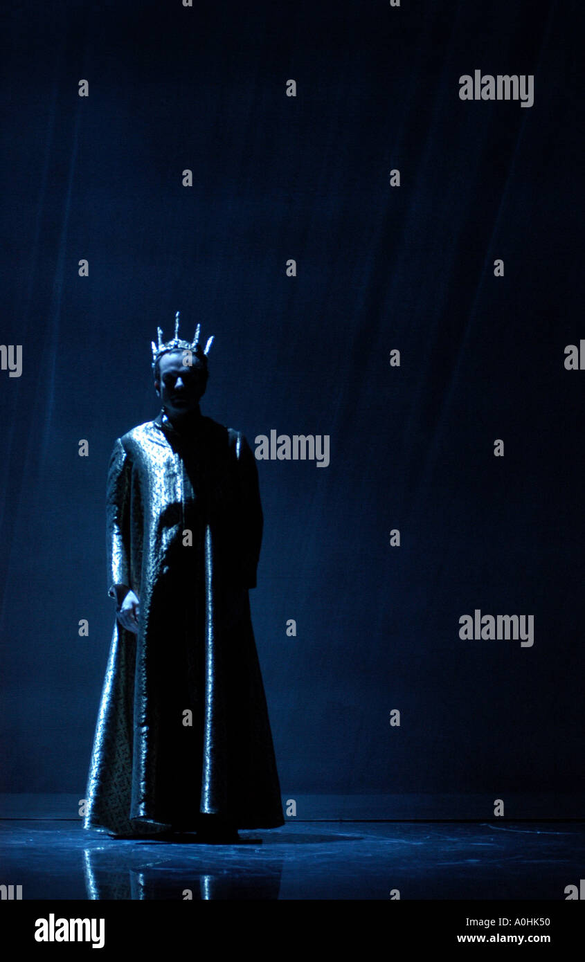 Actress play hi-res stock photography and images - Alamy