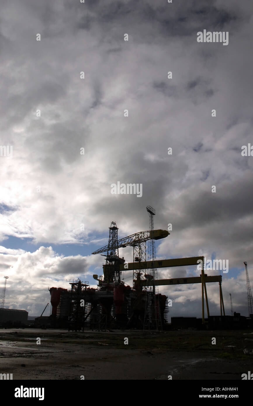 Belfast ship yard oil rig hi-res stock photography and images - Alamy