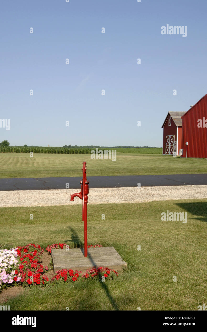 Hand cranked water pump hi-res stock photography and images - Alamy