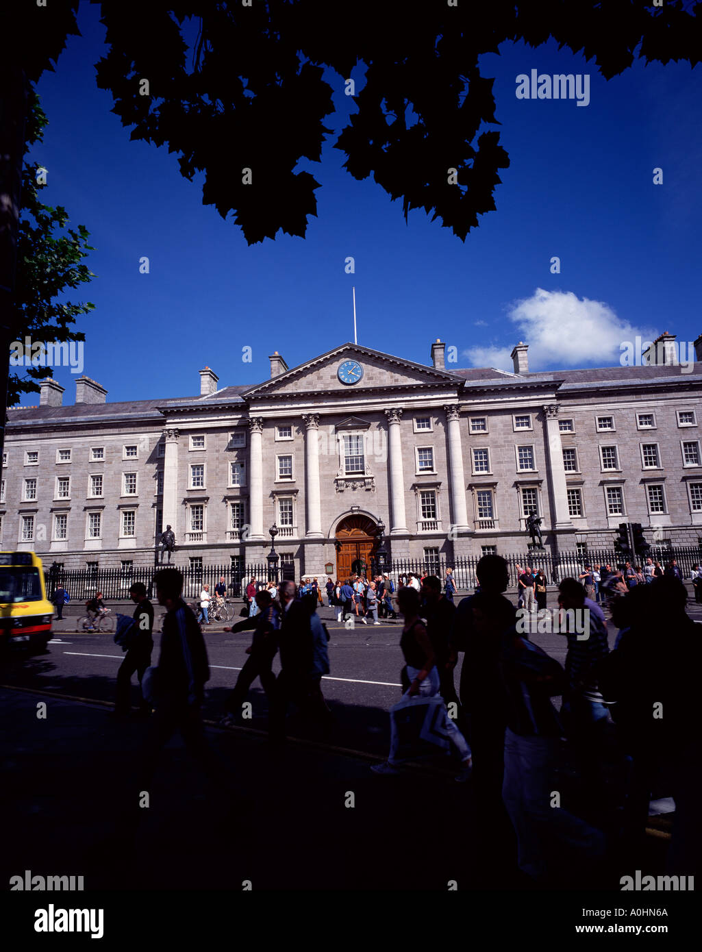 Dublin trinity college university students ireland tcd hi-res stock photography and images - Alamy