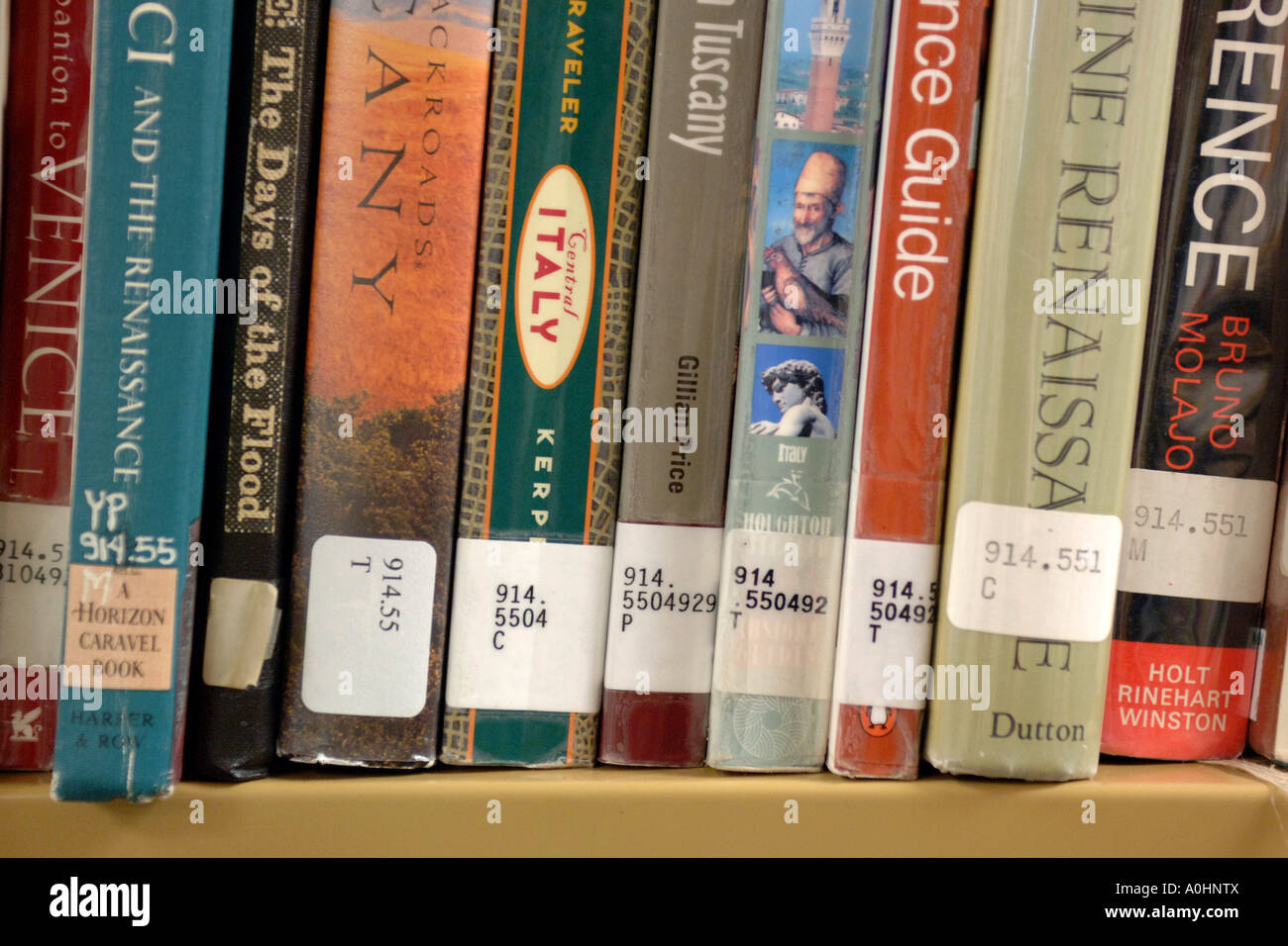Catalogued books hi-res stock photography and images - Alamy