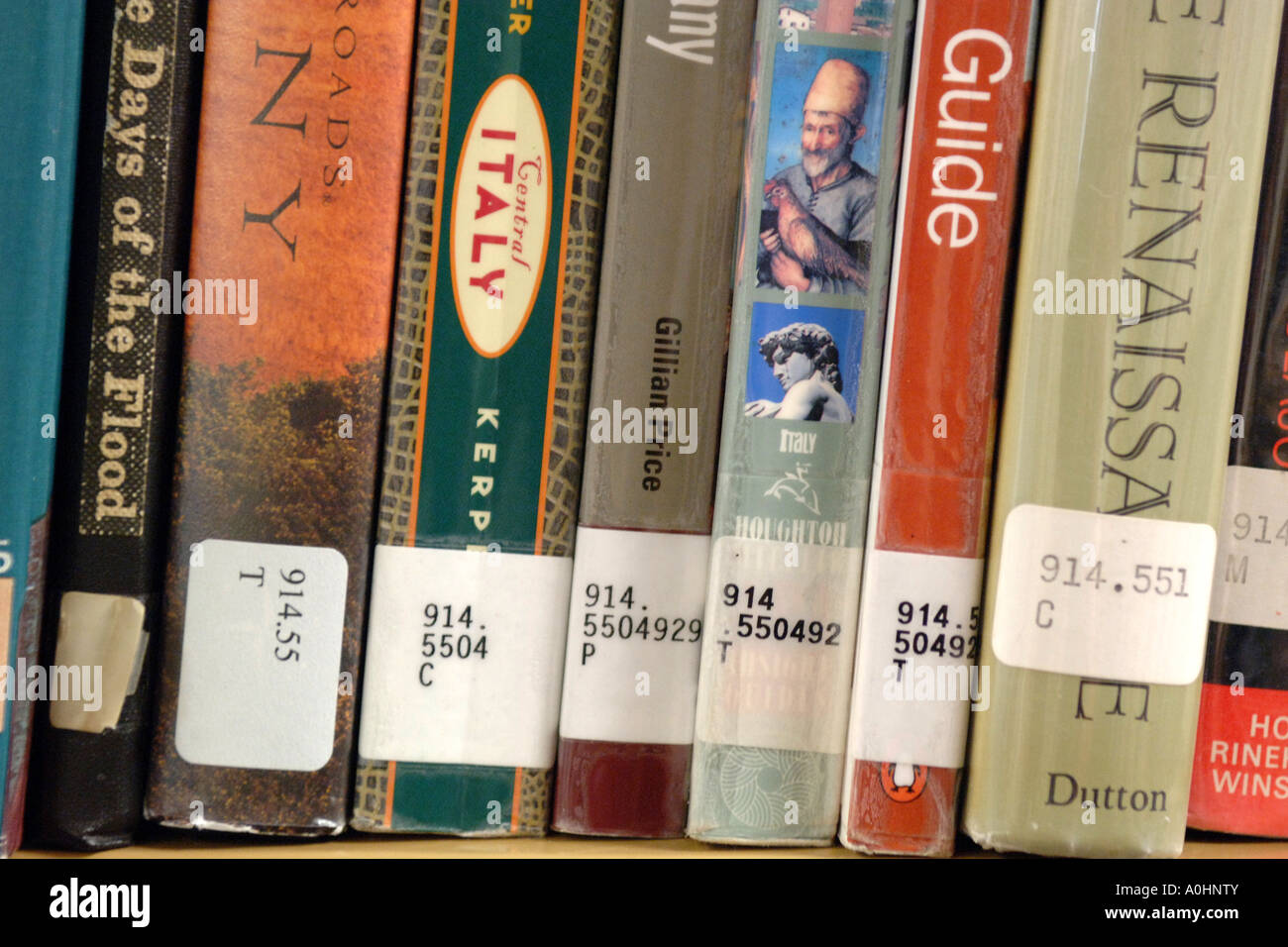 Catalogued books hi-res stock photography and images - Alamy