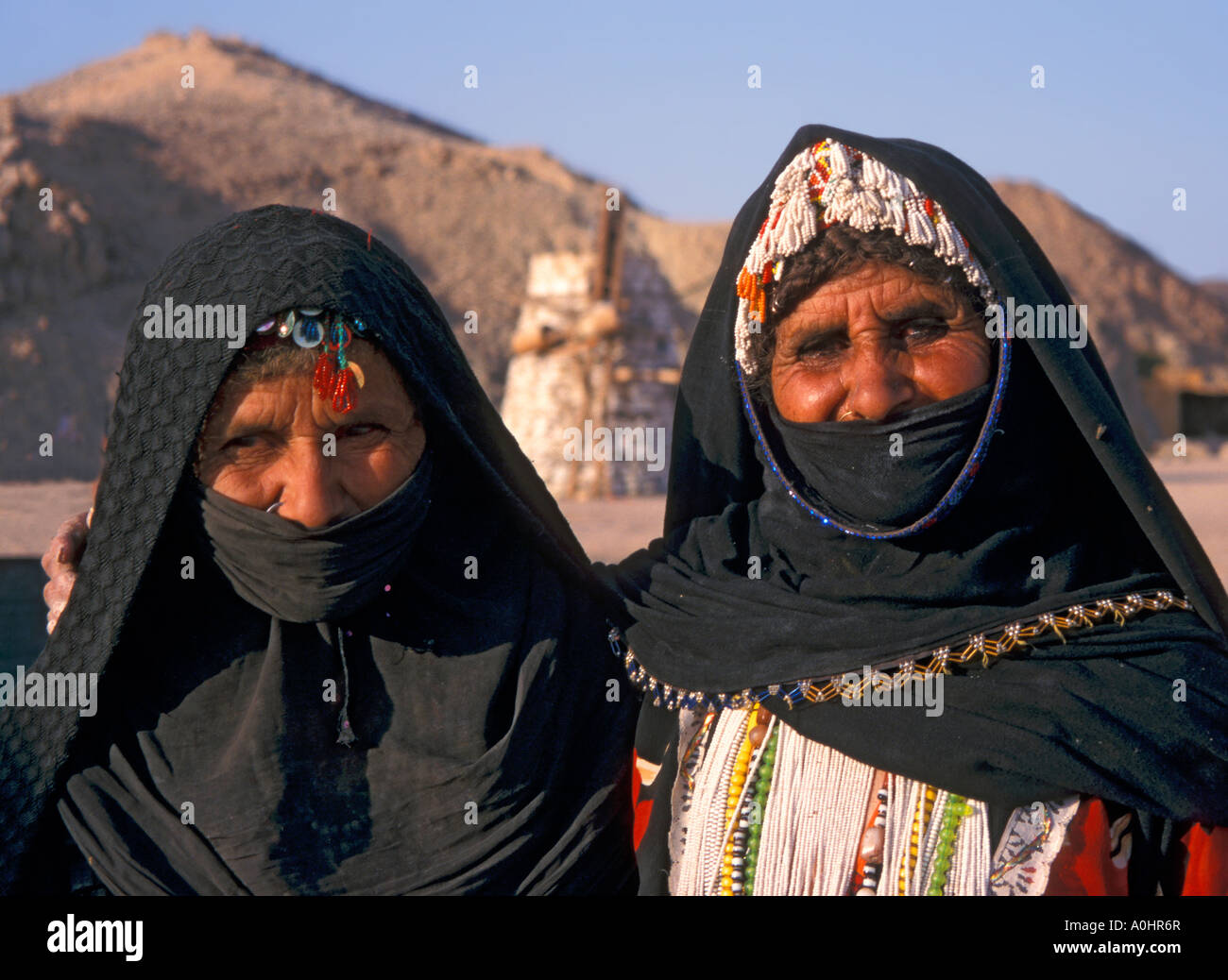 Egyptian Women on desert Stock Photo - Alamy