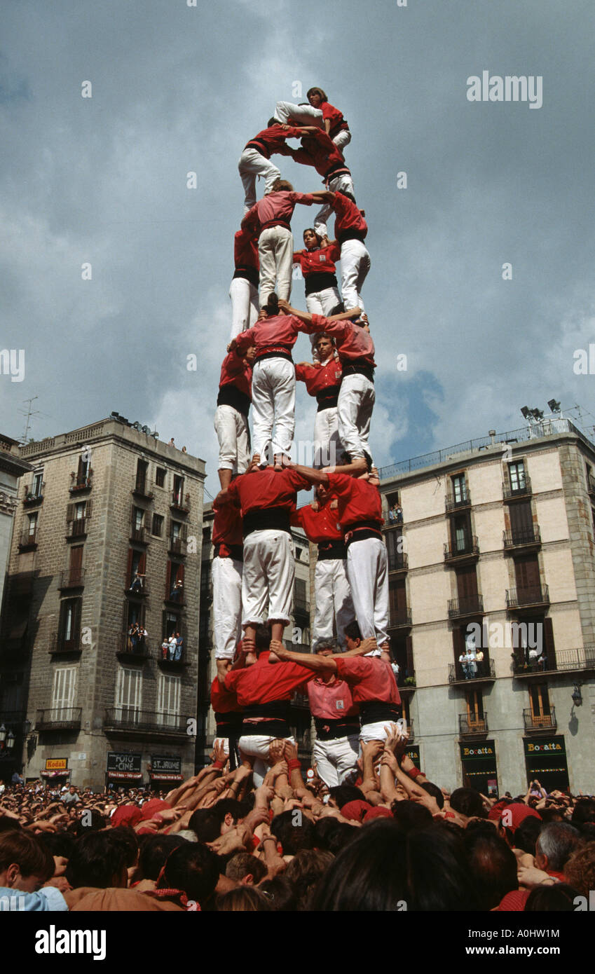 build construct human tower pyramid team work symbol achieve Stock ...
