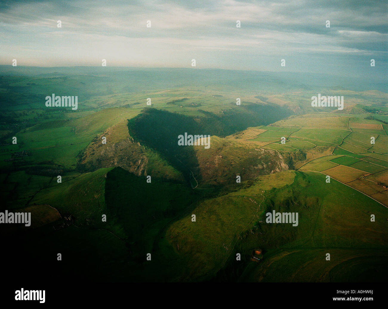 Dovedale peak district hi-res stock photography and images - Alamy