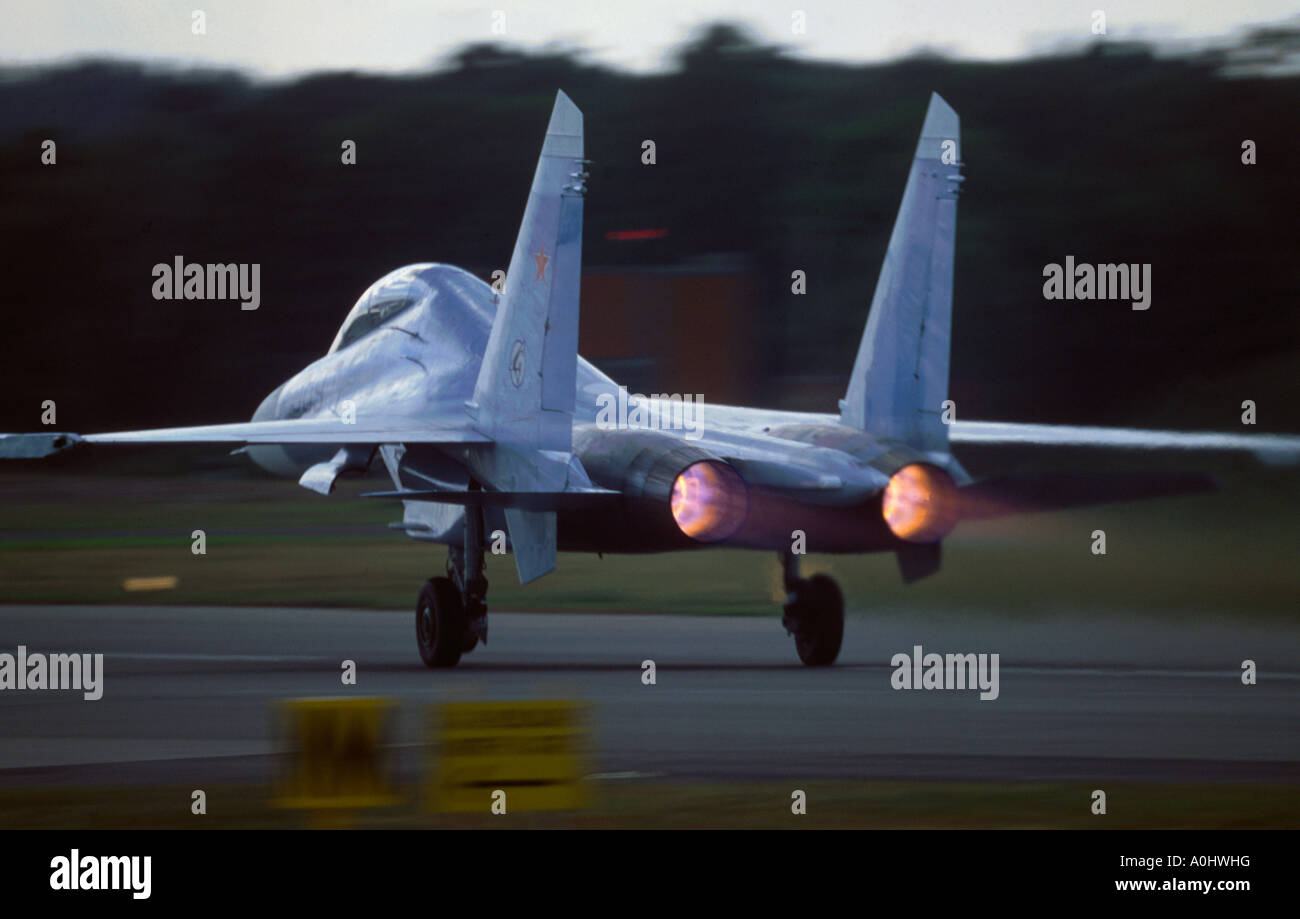 Sukhoi Su-27 Flanker on takeoff Stock Photo - Alamy