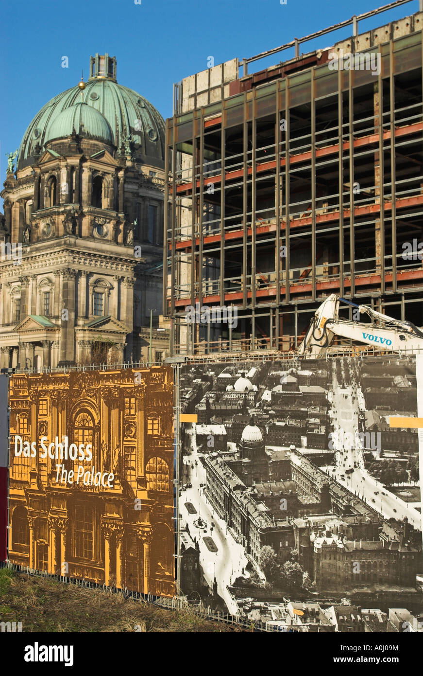 Historic photo of the demolished city castle (Stadtschloss) in front of ...