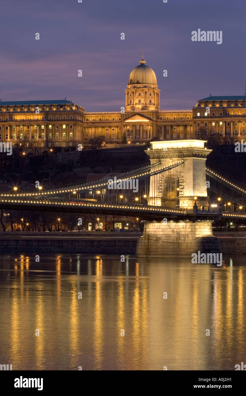 Chain Bridge at dusk Budapest Stock Photo - Alamy