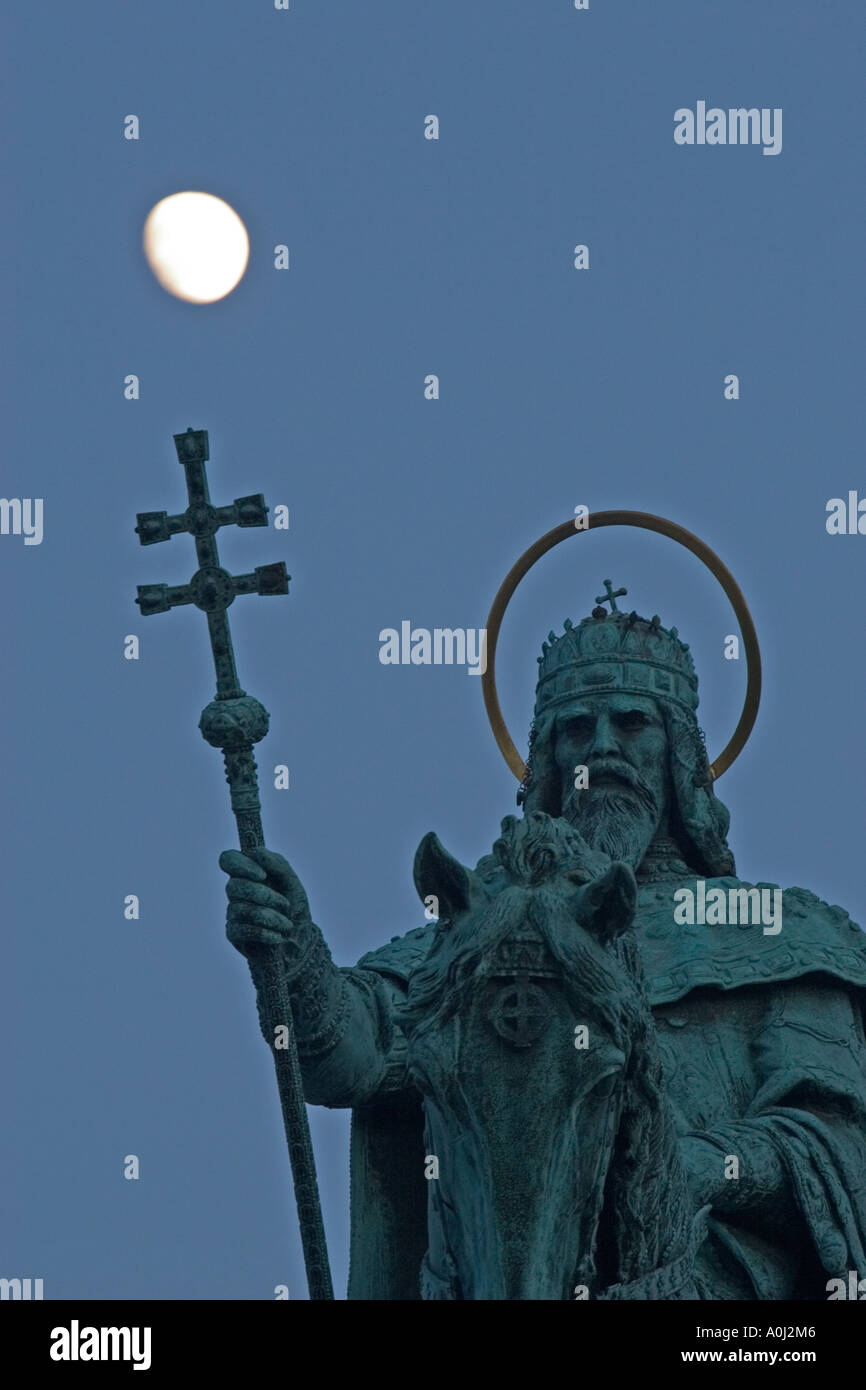 Saint Stephen's statue Budapest Stock Photo - Alamy