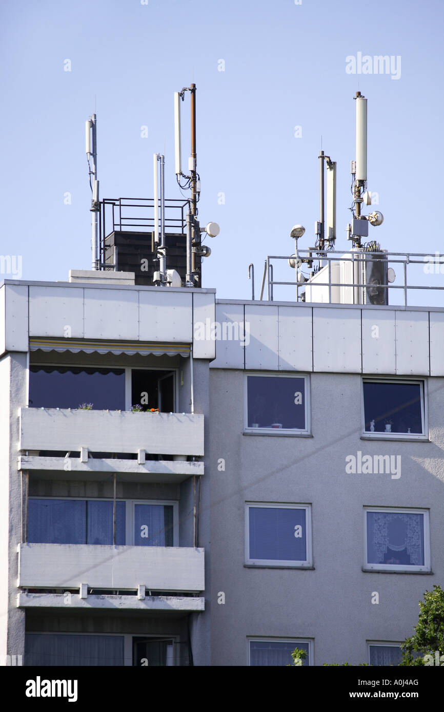 Mobile phone antennas on roof Stock Photo - Alamy