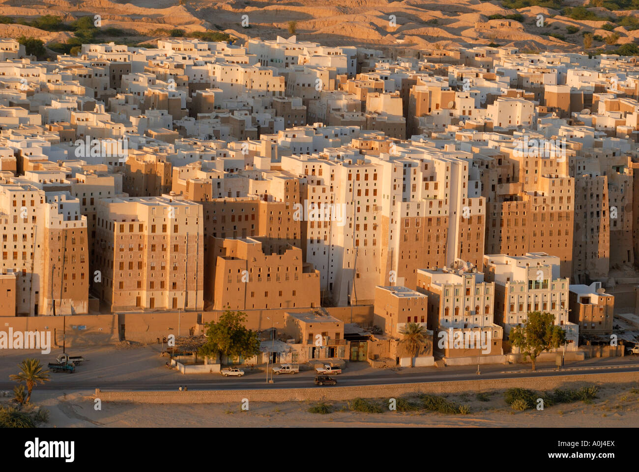 Yemen arabia shibam architecture hi-res stock photography and images ...