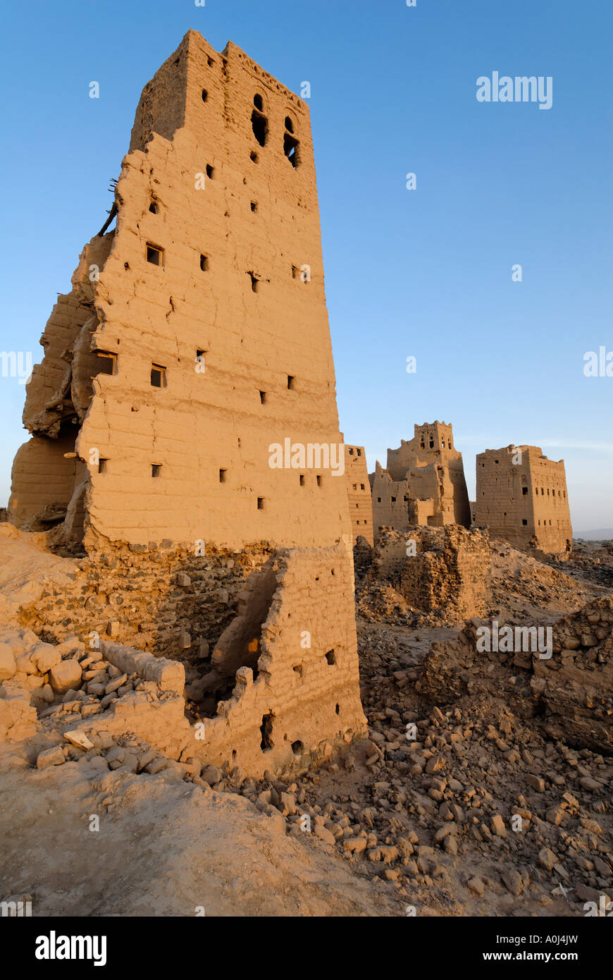 Yemen marib old city desert hi-res stock photography and images - Alamy