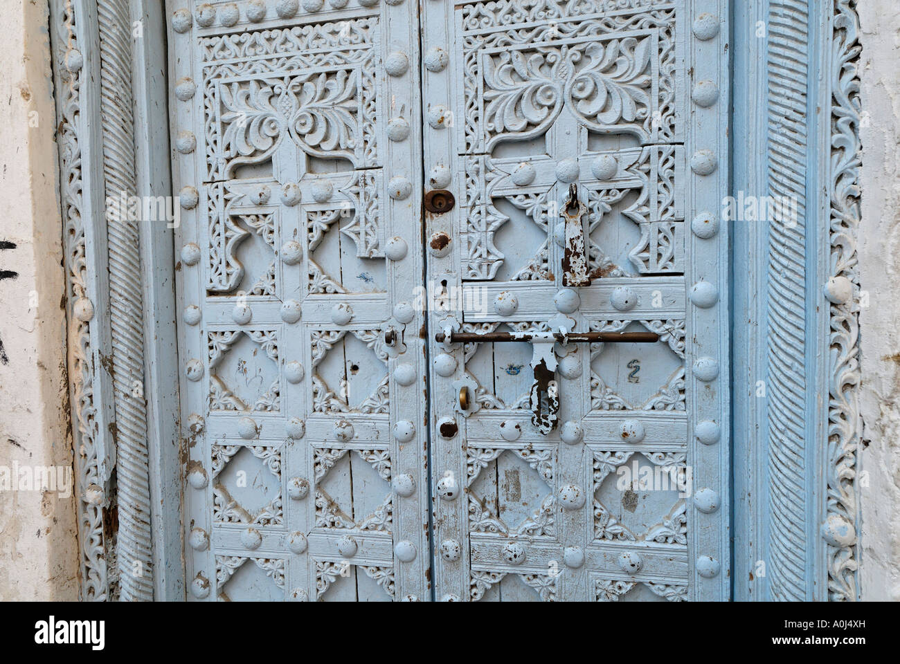 Historic door in the old town of Al Mukalla, Mukalla, Yemen Stock Photo ...