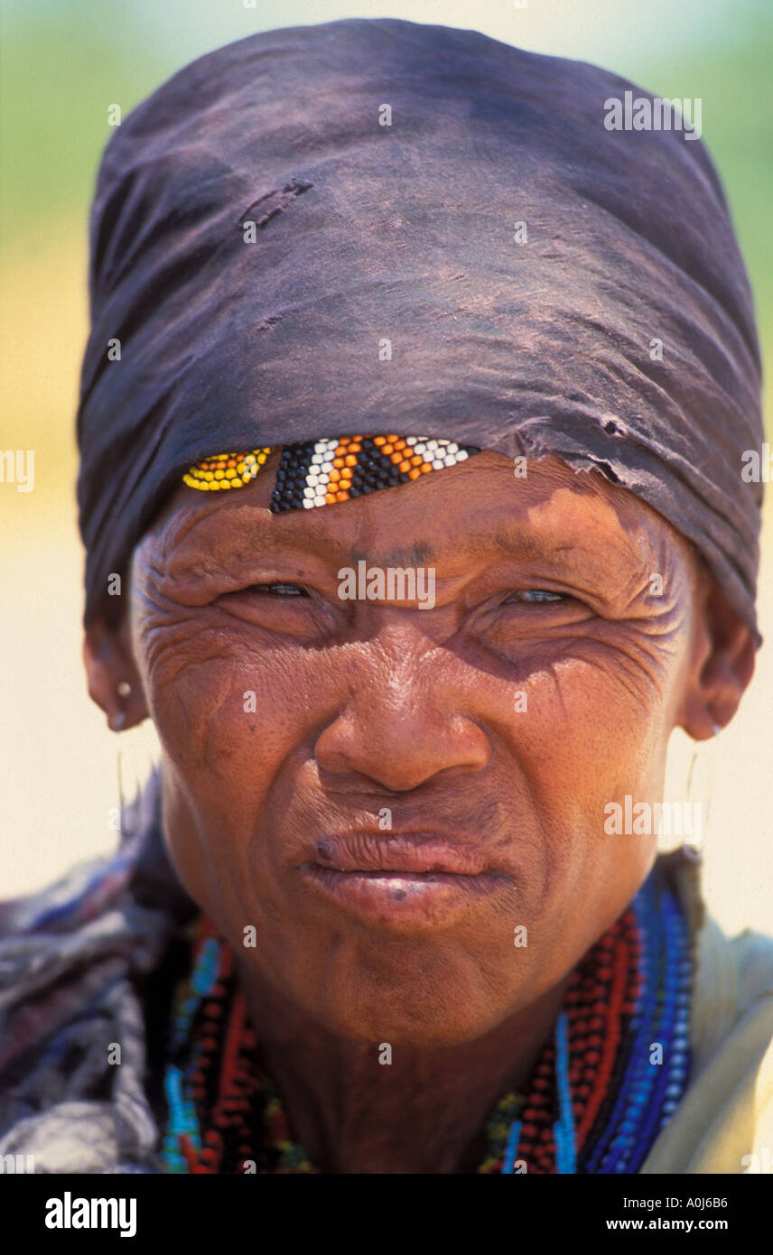 Bushman woman hi-res stock photography and images - Alamy