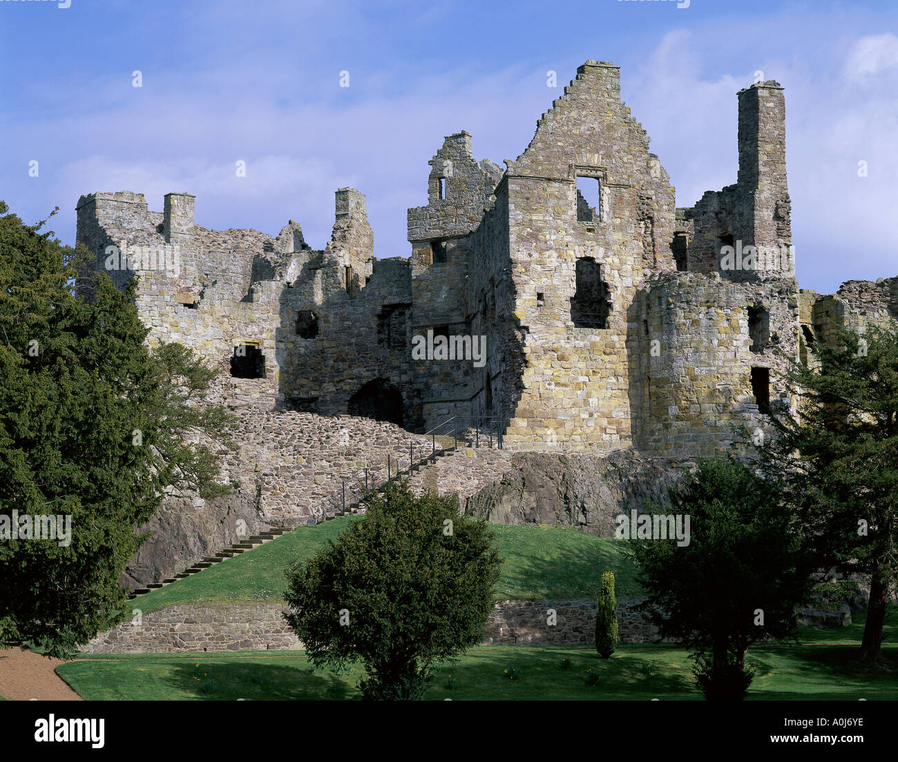 Dirleton castle garden hi-res stock photography and images - Alamy