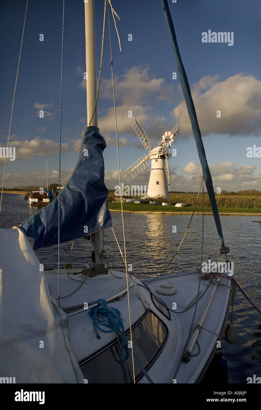 Thurne Windmill on the River Thurne Norfolk Broads National Park ...