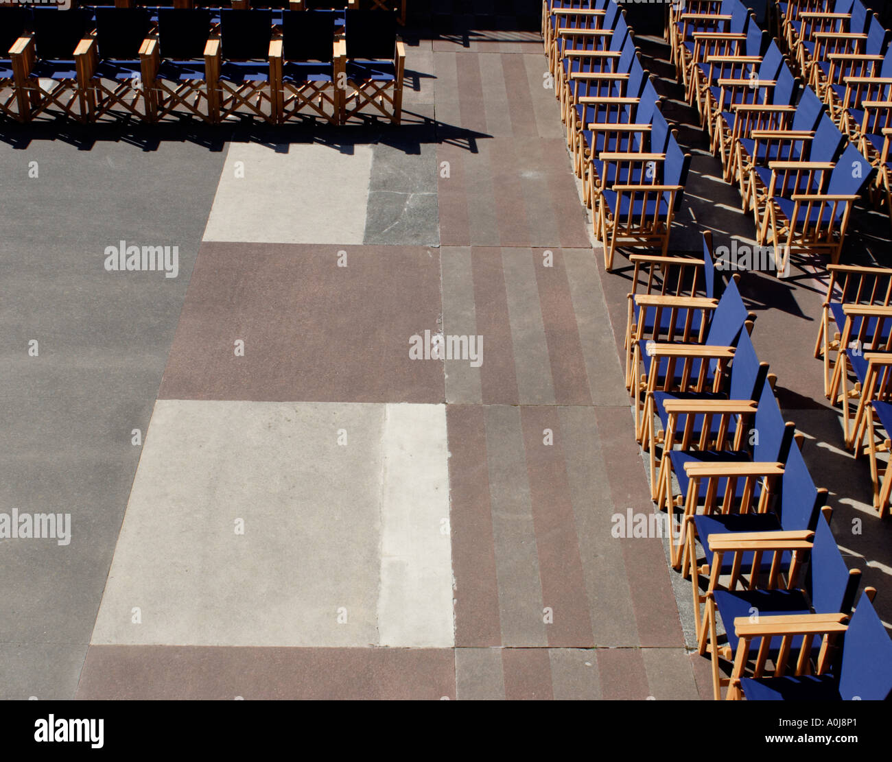 Blue bandstand chairs hi-res stock photography and images - Alamy