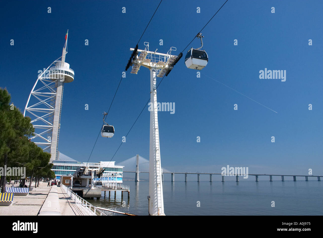 Sight tower cable car teleferico hi-res stock photography and images ...