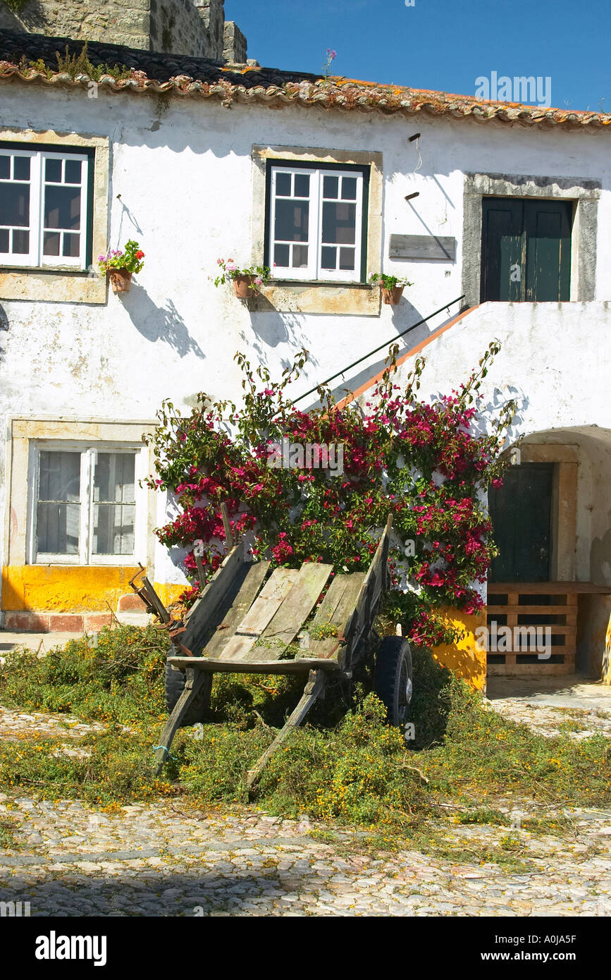 House with cart hi-res stock photography and images - Alamy