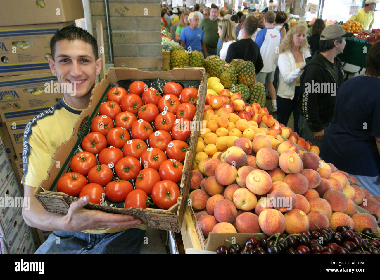 Middle eastern food stalls hi-res stock photography and images - Alamy