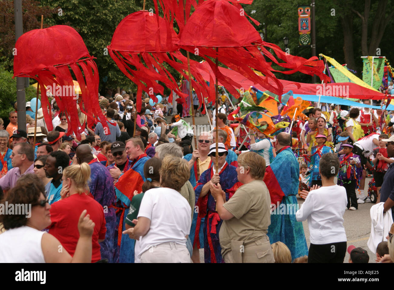 University circle parade the circle hi-res stock photography and images ...